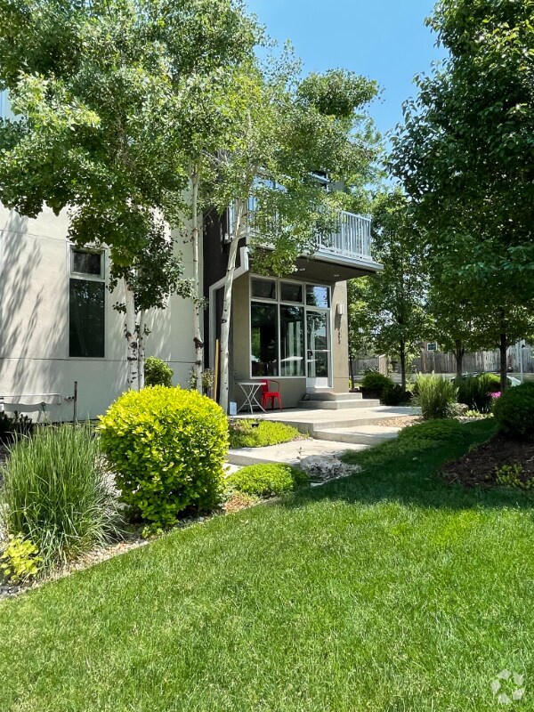 North Hilltop Apartments for Rent with Hardwood Floors - Denver, CO - 8 ...