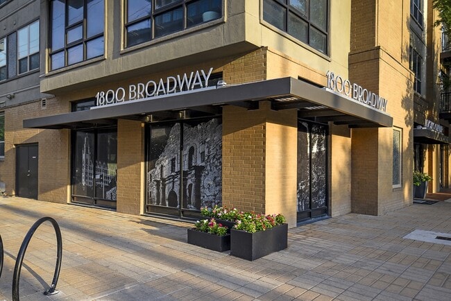 1800 Broadway - Apartments in San Antonio, TX | Apartments.com
