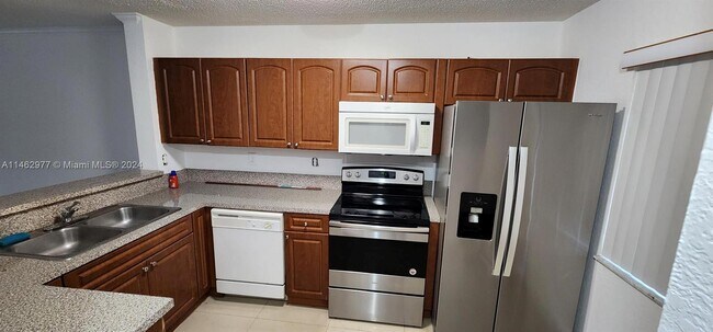 12174 SW 143rd Ln, Miami, FL 33186 - Townhome Rentals in Miami FL ...