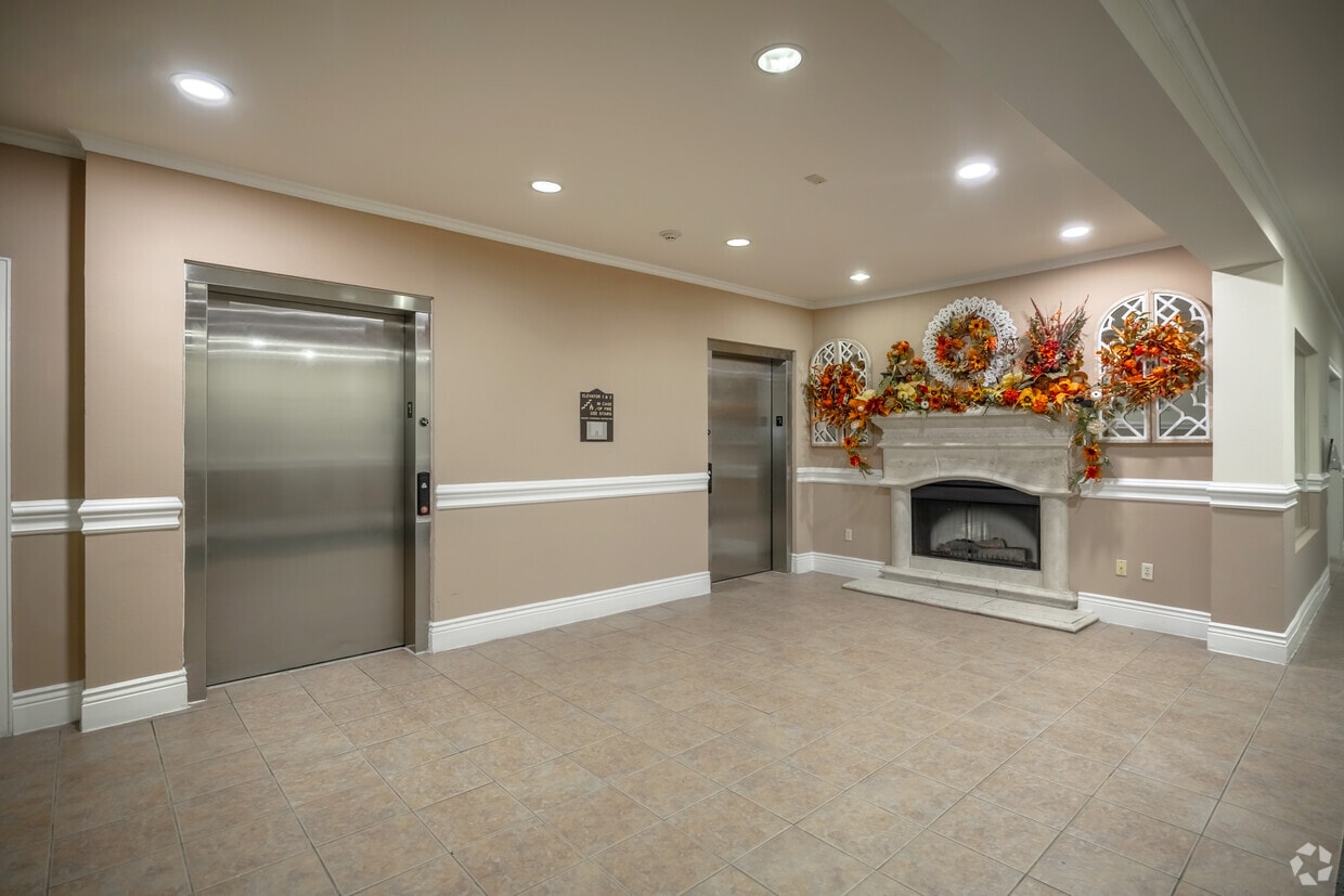 Lovett Manor - 2056 Antoine Dr Houston, TX 77055 | Apartments.com