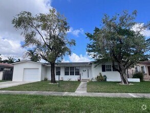 Lake Catalina Apartments for Rent with a Walk-In Closet - Miami, FL - Updated Today | Apartments.com