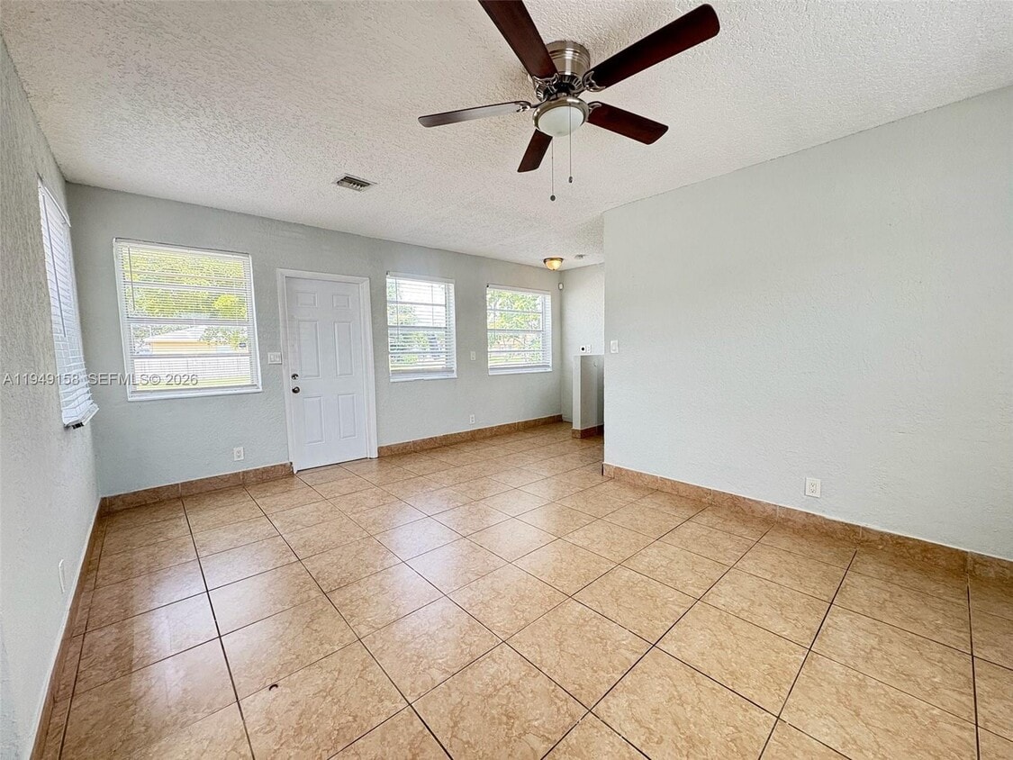 2525 N 23rd Ave Unit 1, Hollywood, FL 33020 - Room for Rent in ...