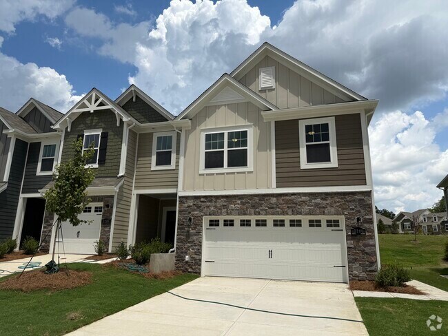 Harburn Forest Apartments for Rent with Utilities Included - Charlotte ...