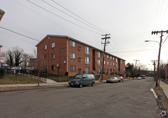 Congress Heights Apartments for Rent with High Ceilings - Washington ...