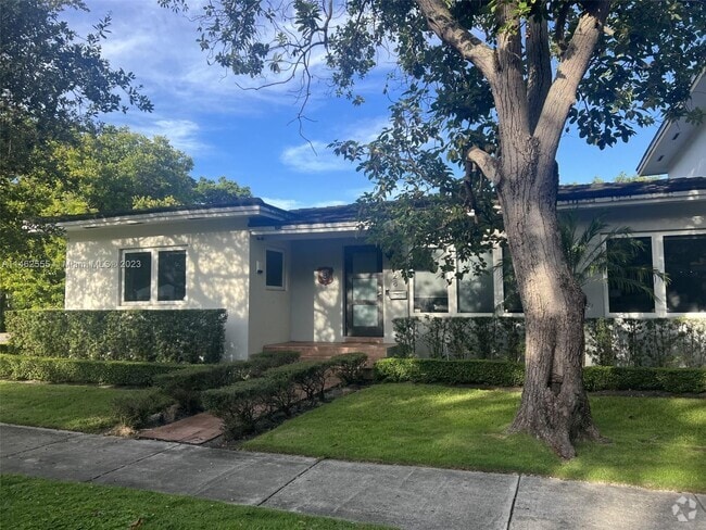 Silver Bluff Estates Apartments for Rent with Hardwood Floors - Miami ...