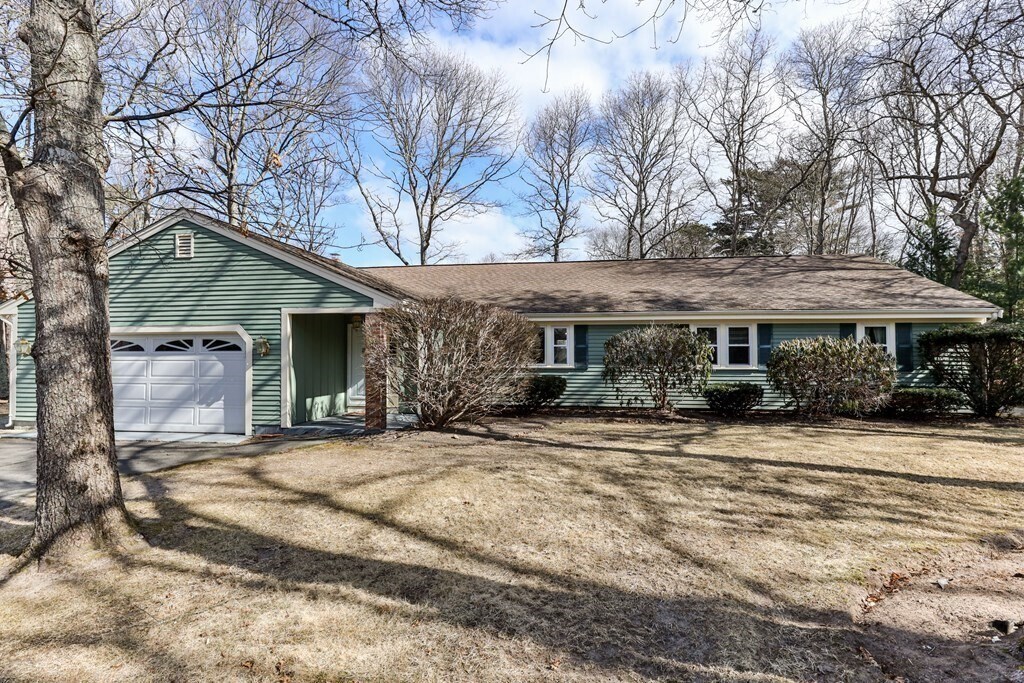 140 Thistle Dr, Barnstable, MA 02632 - House Rental in Barnstable, MA ...