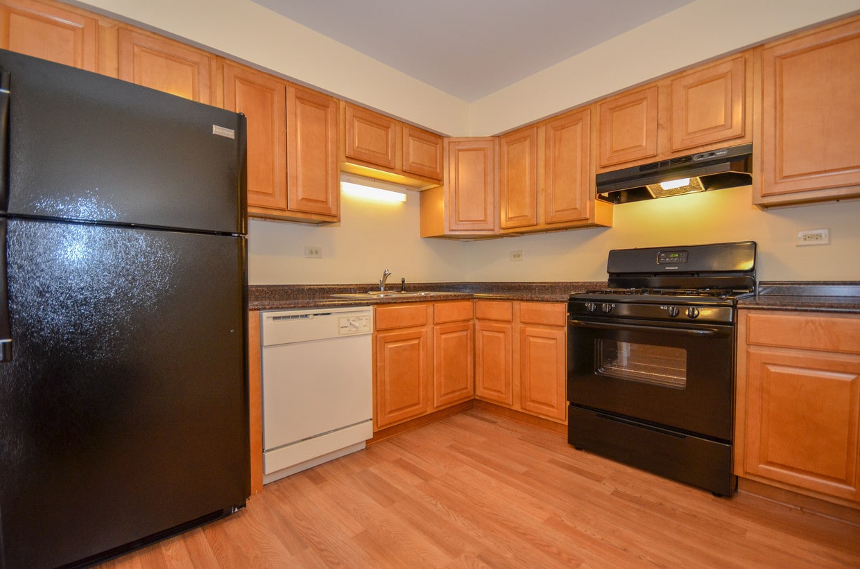 Maple Apts - 535-569 Maple Ave Lisle, IL 60532 | Apartments.com