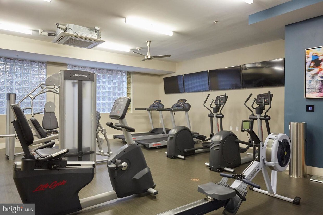 1320 Fenwick Ln Unit 511, Silver Spring, MD 20910 - Condo for Rent in ...