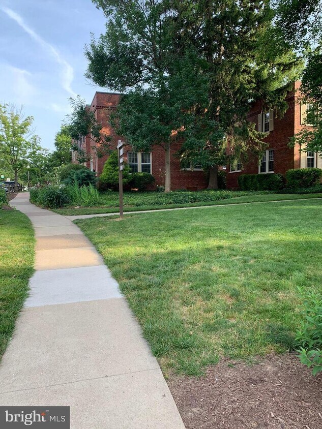 1200 S Barton St Unit 318, Arlington, VA 22204 - Condo for Rent in ...