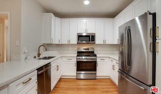 346 Hauser Blvd Unit 2-117, Los Angeles, CA 90036 - Condo for Rent in ...