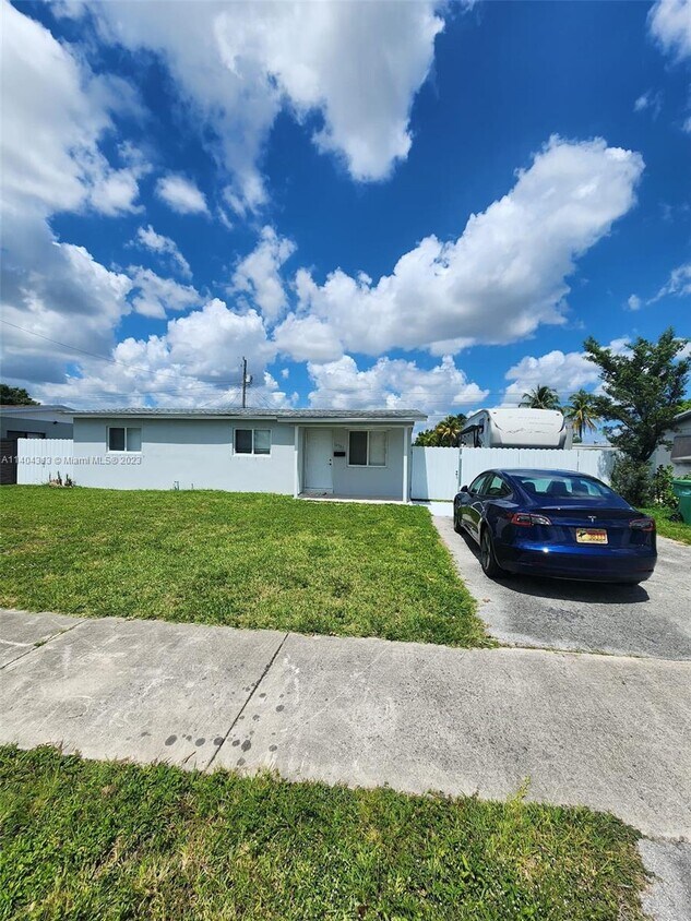 14730 SW 104th Ct, Miami, FL 33176 - House Rental in Miami, FL ...