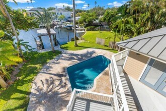 Shore Acres Houses for Rent with a Swimming Pool - Saint Petersburg, FL