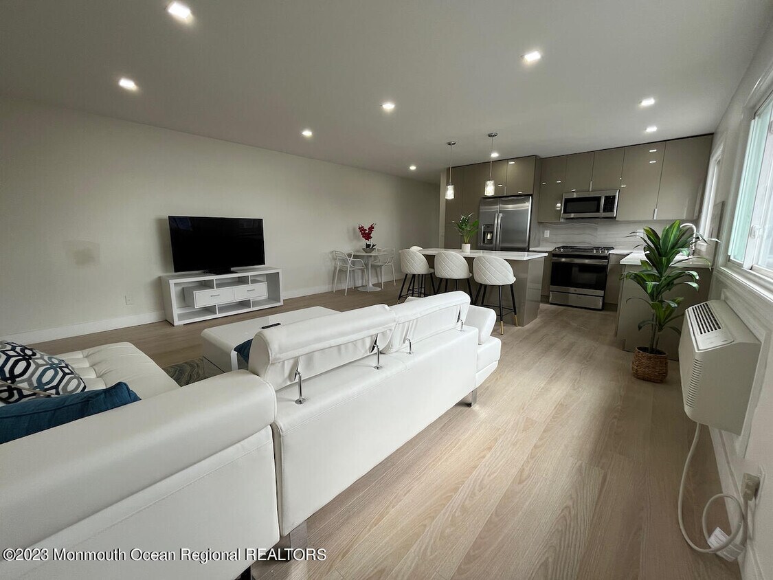 1 Ocean Ave N Unit 79, Belmar, NJ 07719 - Room for Rent in Belmar, NJ ...