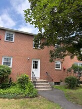 Edgewood Estates Houses for Rent - Farmington, CT