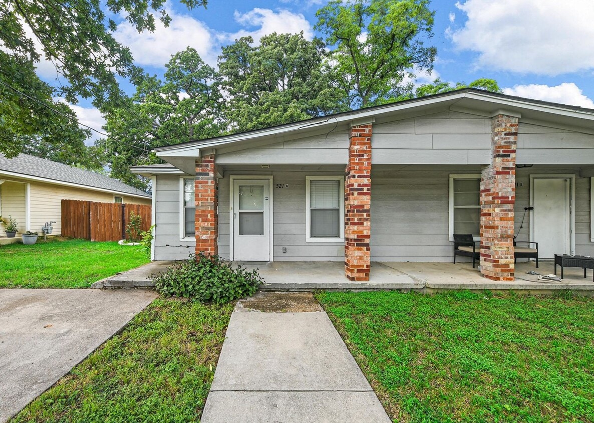 521 Ruth St Unit A, Denton, TX 76205 - Room for Rent in Denton, TX ...