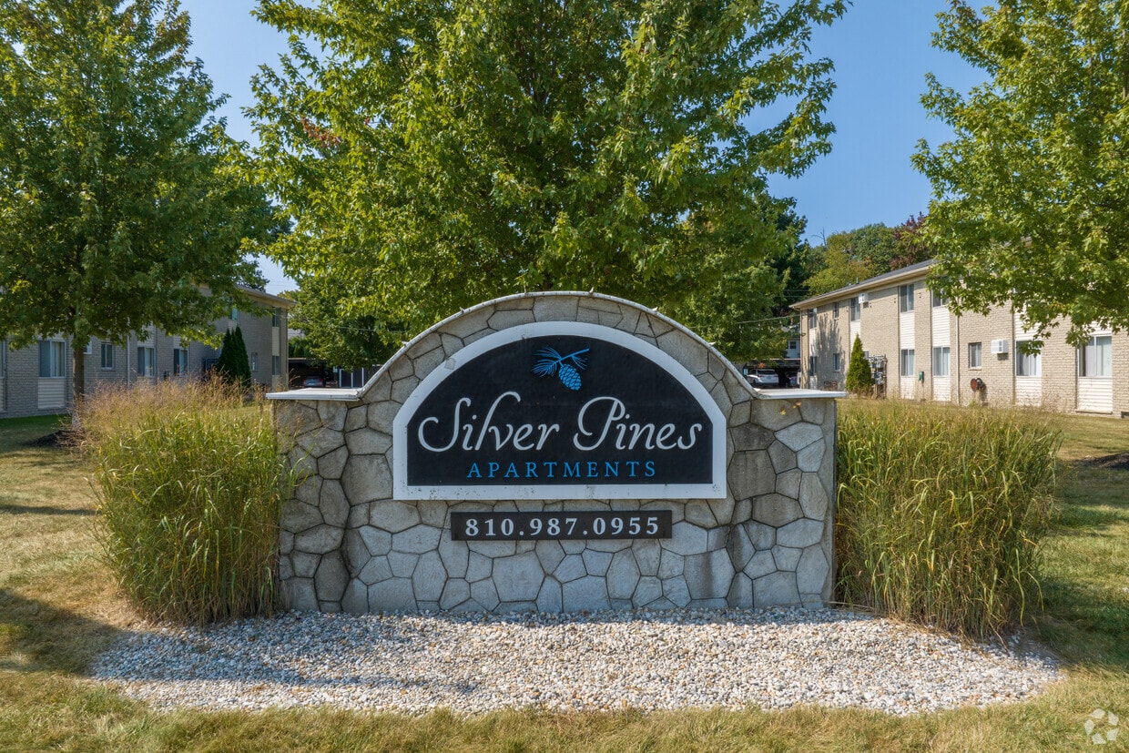 Silver Pines Apartments - 2849 15th Ave Port Huron, MI 48060 ...