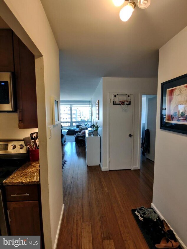 1425 4th St SW Unit A715, Washington, DC 20024 - Room for Rent in ...