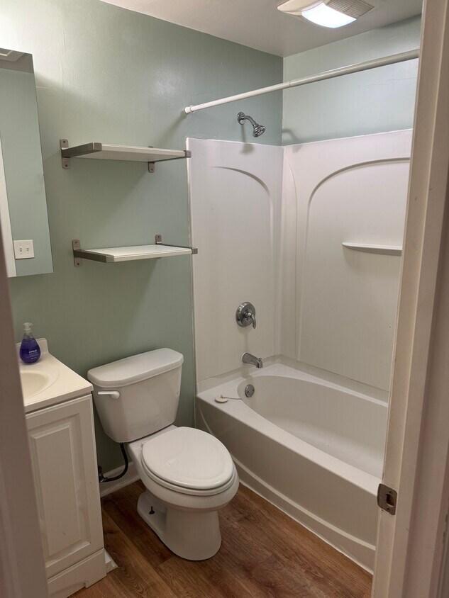 1369 Saint Clair Ave Unit Upper, Saint Paul, MN 55105 - 1369 Saint ...