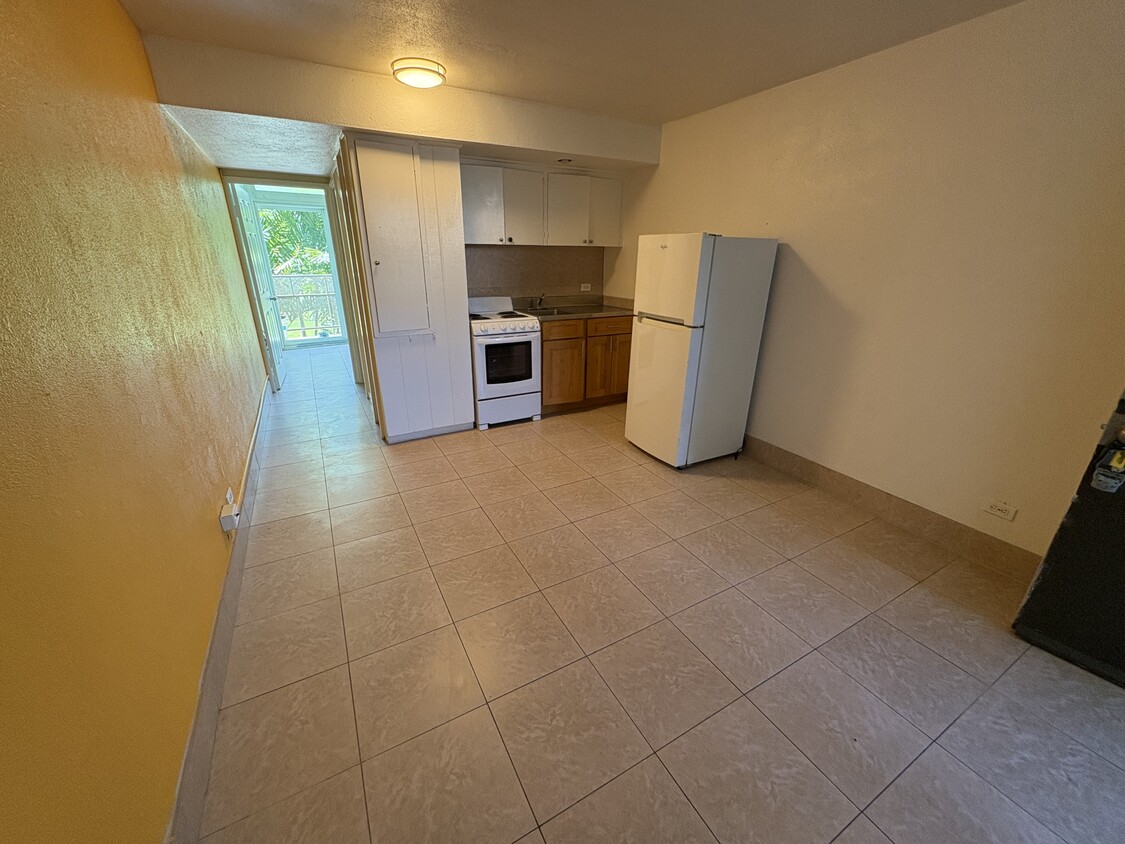 2126 Lau‘Ula St, Honolulu, HI 96815 - Townhome Rentals in Honolulu HI ...
