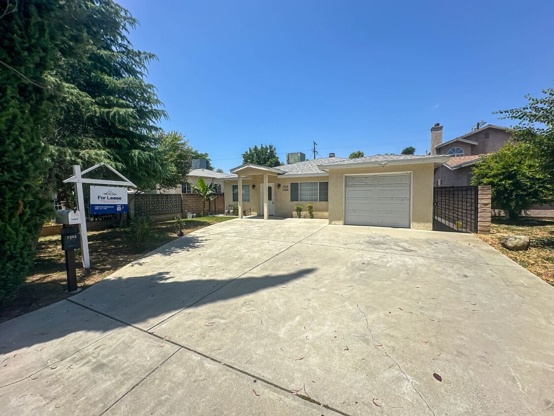 7353 Yarmouth Ave, Los Angeles, CA 91335 - House Rental in Los Angeles ...
