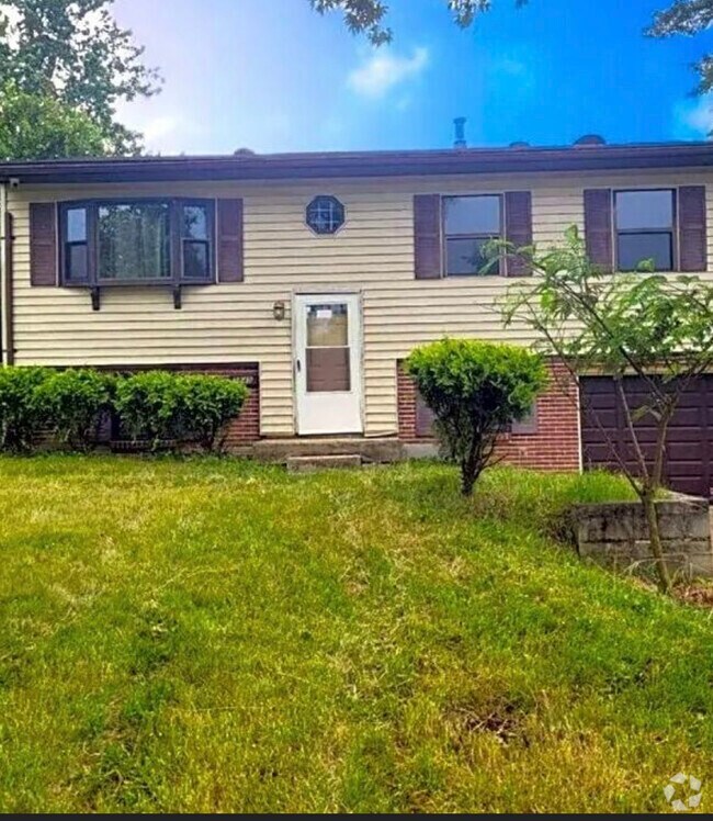 Hillendale Apartments for Rent with a Yard - Cincinnati, OH - Updated ...