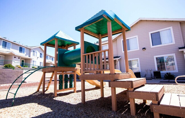 Mountain Park Townhomes Rentals in Show Low at 3060 E Show Low Lake Rd ...