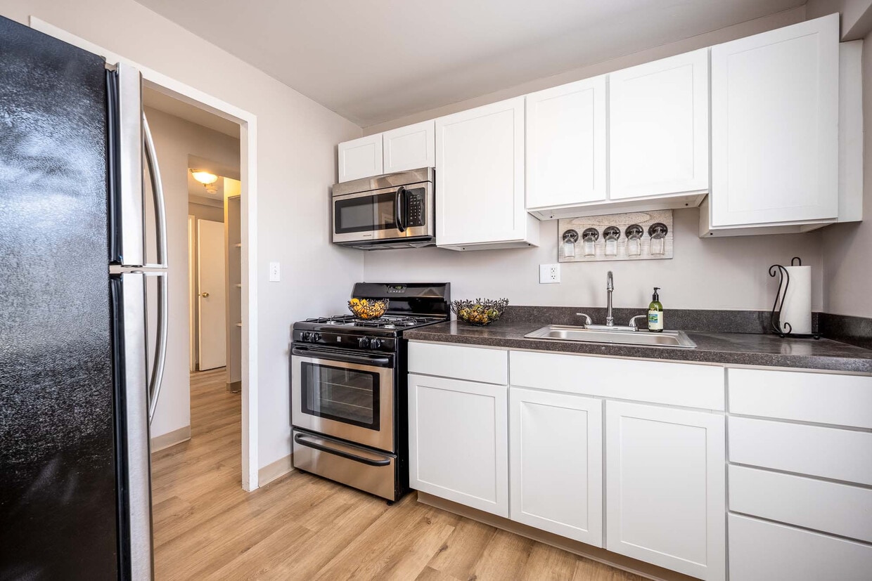 Rugby Square Apartments - 212 Dorchester Ave Syracuse, NY 13203 ...