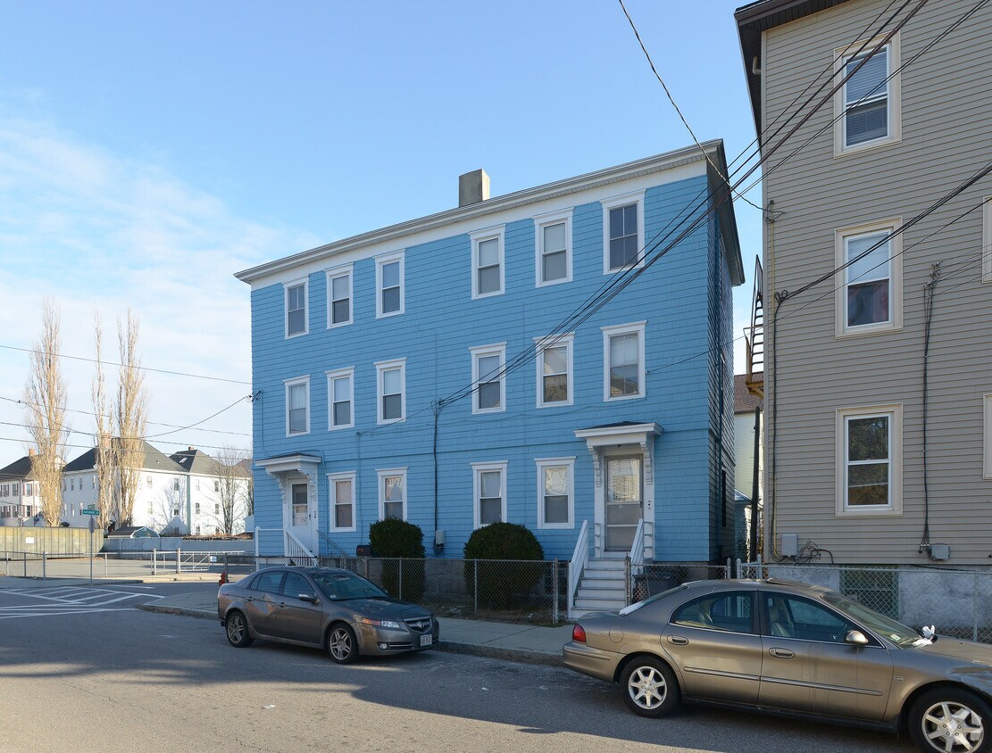124-126 Crapo St, New Bedford, MA 02744 - 124-126 Crapo St New Bedford ...