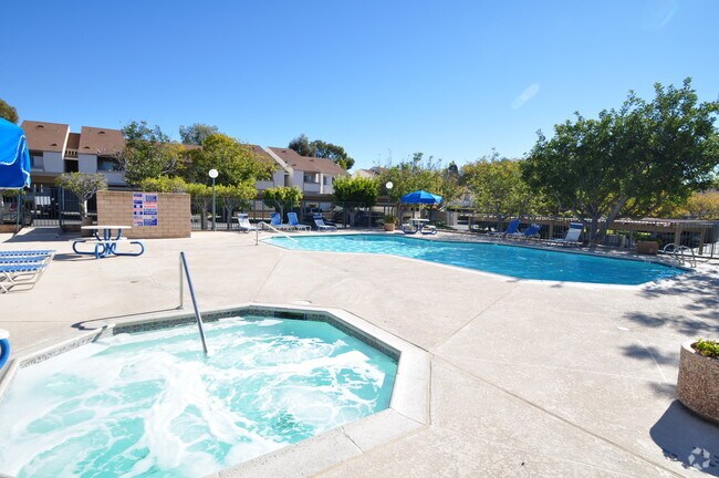 Ivey Ranch-Rancho Del Oro Apartments for Rent with Extra Storage ...