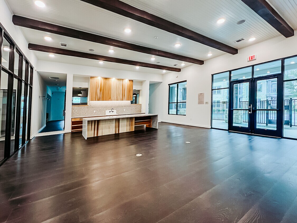 Enclave on Ross - 4700 Ross Rd Del Valle, TX | Apartments.com