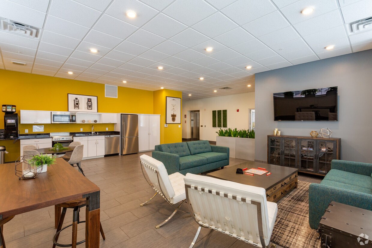 Trio Apartments - 124 W Washington St Milwaukee, WI | Apartments.com