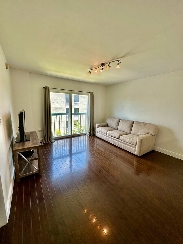 2740 SW 28th Ter Unit 504, Miami, FL 33133 - Condo for Rent in Miami ...