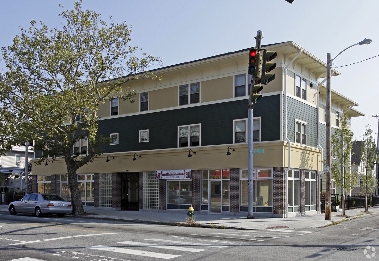 770 Broad St, Providence, RI 02907 - 770 Broad St Providence, RI 02907 ...