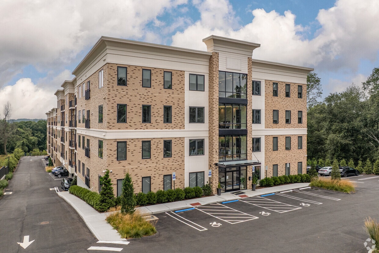 5545 Park Fairfield - 5545 Park Ave Fairfield, CT 06825 | Apartments.com