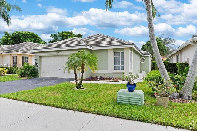 Pine Island Ridge Apartments for Rent with a Garage - Davie, FL - 2 ...