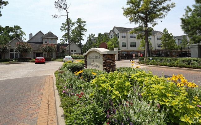 The Lodge at Spring Shadows Apartments - Houston, TX | Apartments.com