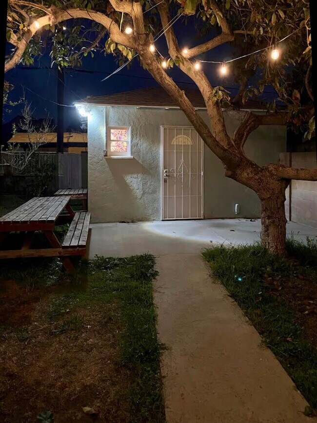 714 S Philadelphia St, Anaheim, CA 92805 - House Rental in Anaheim, CA ...