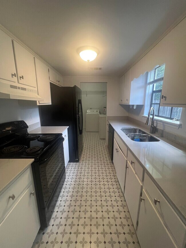 2598 Clara Kee Blvd, Tallahassee, FL 32303 - Townhome Rentals in ...