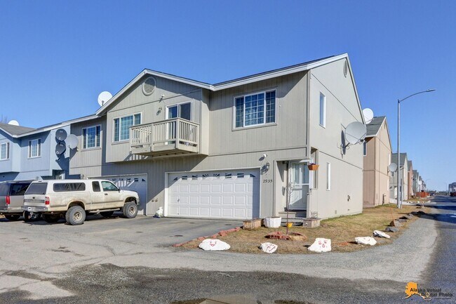 2935 Silver Chase Ct, Anchorage, AK 99507 - Townhome Rentals in ...