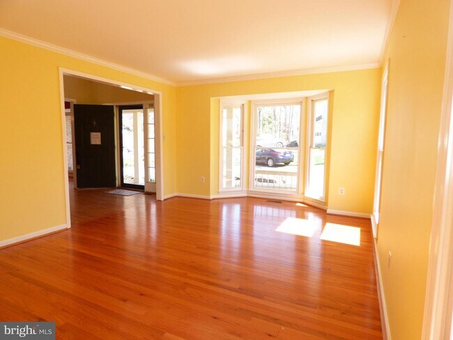 8106 Little Ridge Ln, Fairfax Station, VA 22039 - House Rental in ...