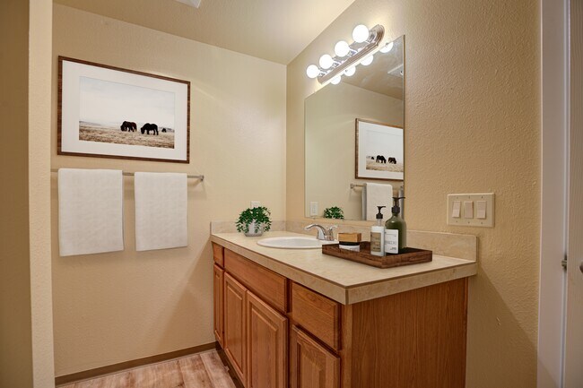 Fox Hollow Apartment Homes - 4892 Liberty Rd S Salem, OR - Apartments ...