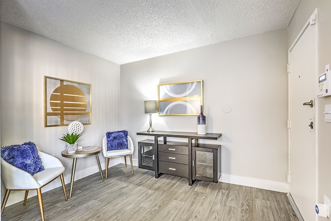 Accent On Decatur Apartments