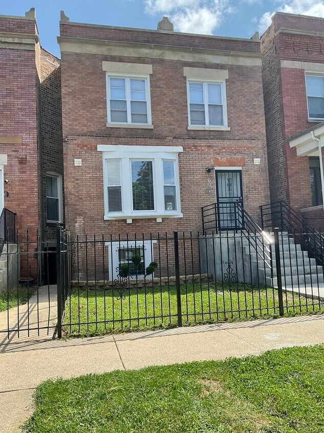6915 S Prairie Ave, Chicago, IL 60637 - House Rental in Chicago, IL ...