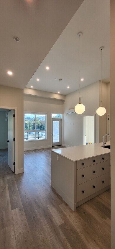 45505 Campus Dr Unit 608, Chilliwack, BC V2R 6L2 - Condo for Rent in ...