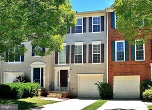 Kingsview Knolls Apartments for Rent with High Ceilings - Boyds, MD ...