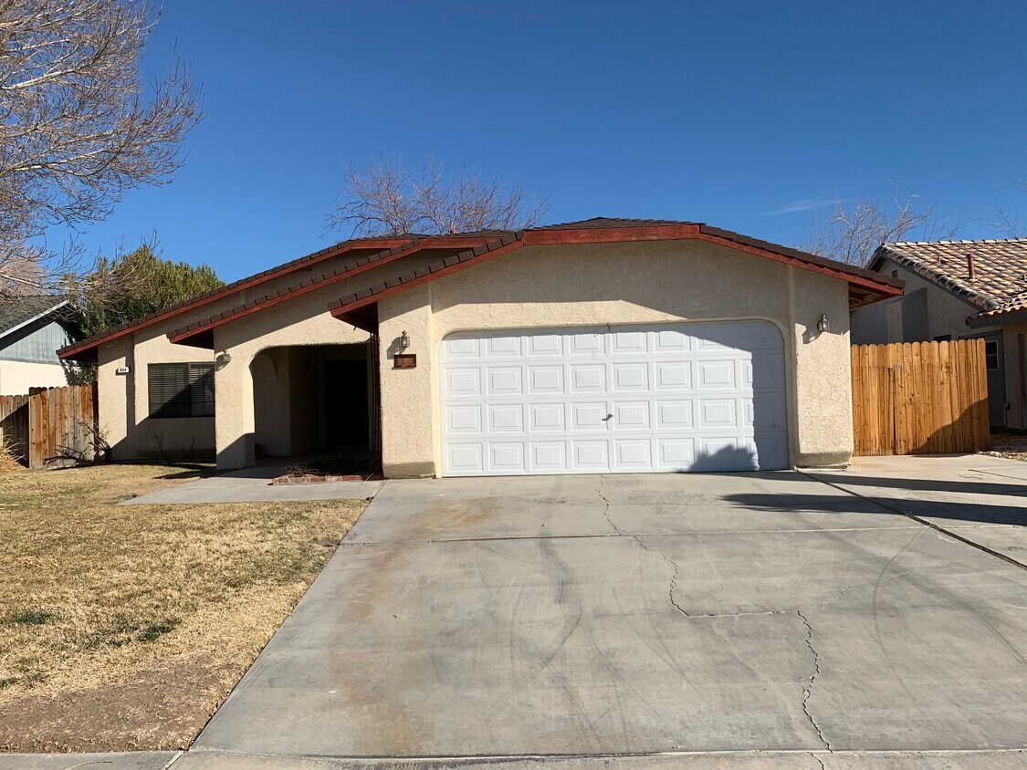 654 N Inyo St, Ridgecrest, CA 93555 - House Rental in Ridgecrest, CA ...