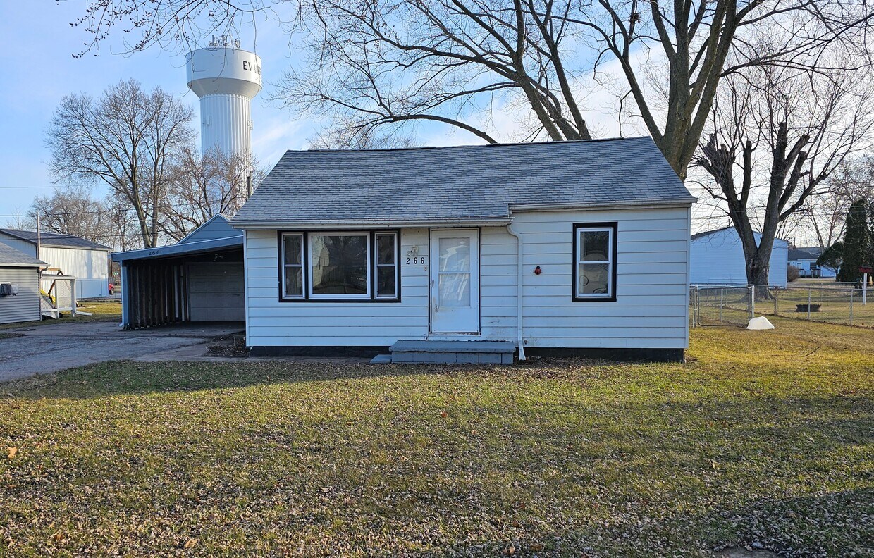 266 Toneff Dr, Elk Run Heights, IA 50707 - House Rental in Elk Run ...
