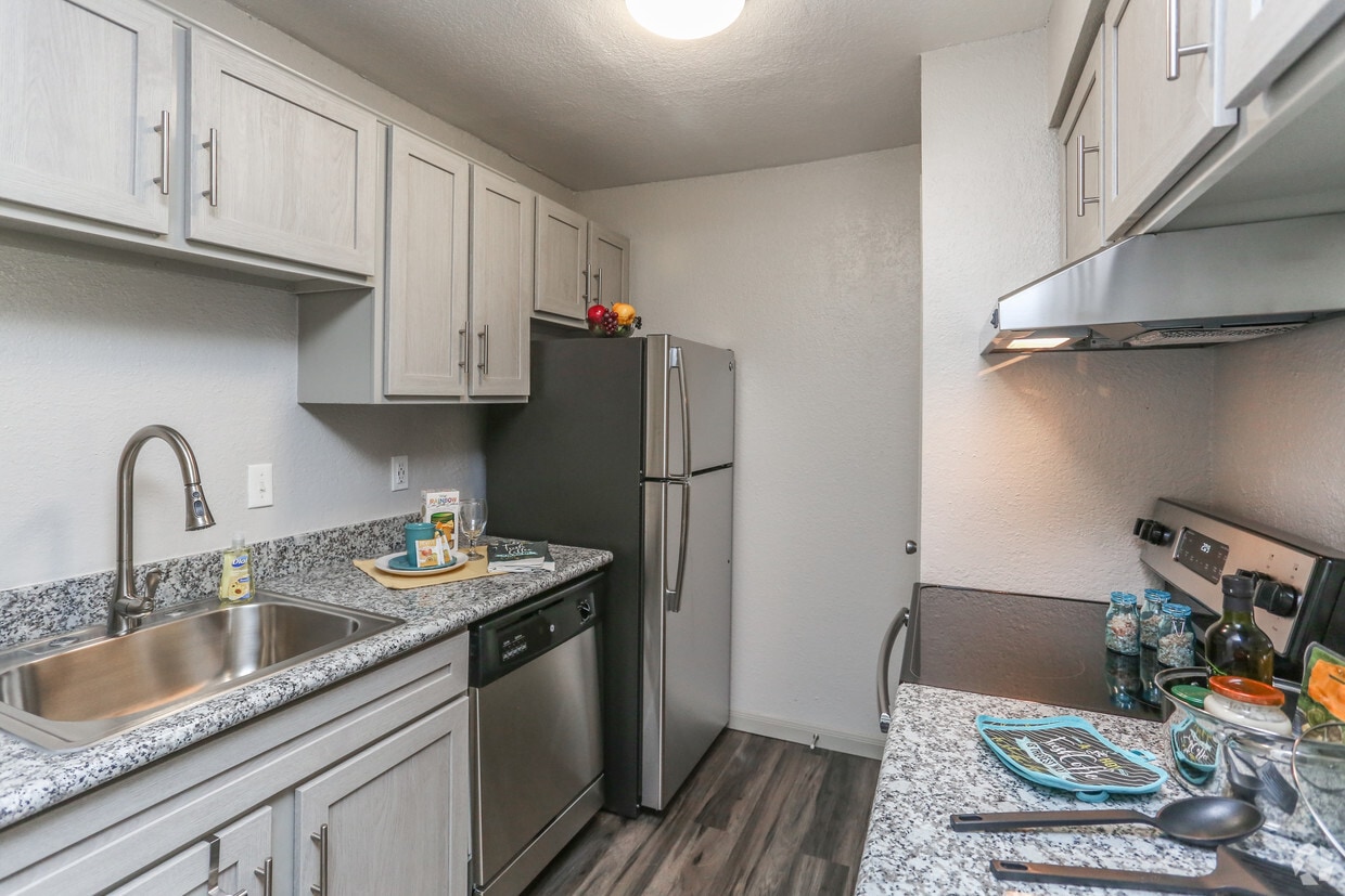 Park at Clear Lake - 1239 Bay Area Blvd Houston, TX 77058 | Apartments.com