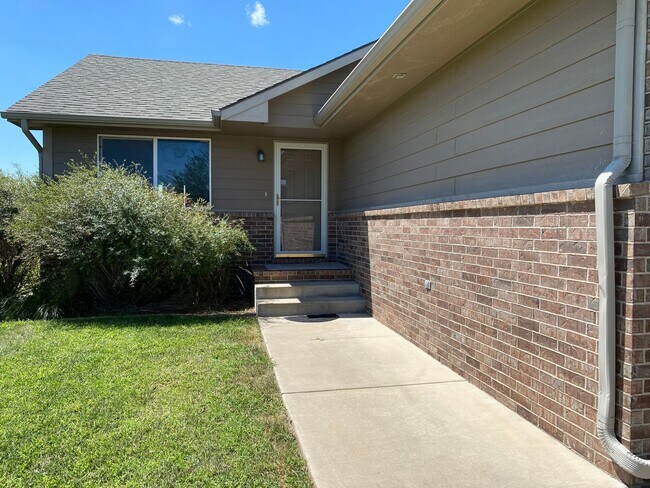 3113 Nancy, Derby, KS 67037 - House Rental in Derby, KS | Apartments.com
