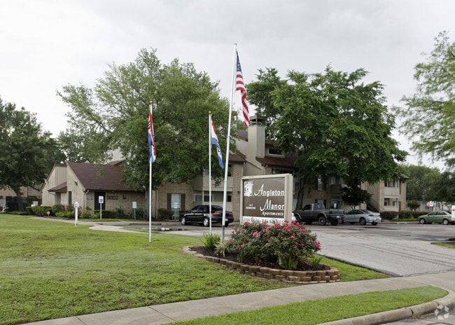 Angleton Manor Apartments - Angleton, TX | Apartments.com